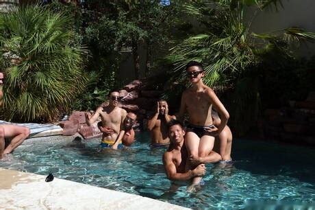 Peter Liam Wolfie Coda Matt Hart Jessie TrelinoSantiago Lucas In Naked Cocks Photo Session