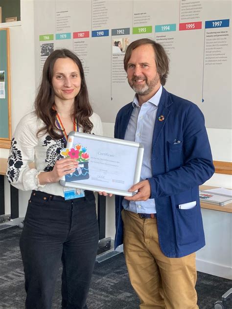 Thrilled And Deeply Grateful To Have Received The Management Track Reward Qi Ang Du