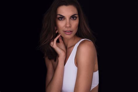 Female Model Daniela Focus International Hawaii