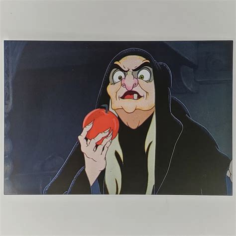 Snow White And The Seven Dwarfs Poisoned Apple
