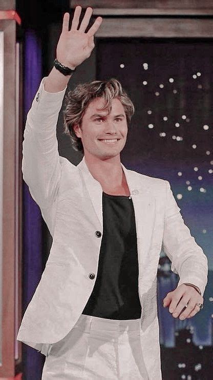 Chase Stokes Cute Celebrity Guys Cute Celebrities Celebrities Male