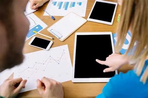 essential key performance indicators for monitoring successful app