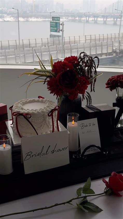 한강뷰 브라이덜샤워•베이비샤워•프로포즈 파티룸 스튜디오 L 무딘 노을이 물들여진 한강뷰를 바라보며 미리 크리스마스 파티 즐겨 주신 공주님 두 분마치 공주들의 파티를