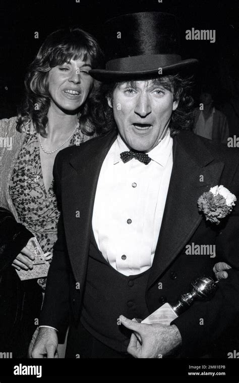 Robin Williams And Valerie Velardi At The 36th Golden Globe Awards At