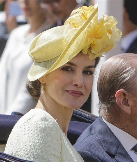 Los Reyes Comienzan Su Visita Al Reino Unido Sombreros Y Tocados