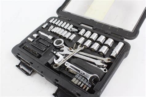 Task Force S A E And Metric Socket And Bit Set Property Room
