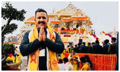 कांग्रेस की लाइन से हटकर विक्रमादित्य सिंह पहुंचे प्राण प्रतिष्ठा समारोह में हिमाचल सरकार में