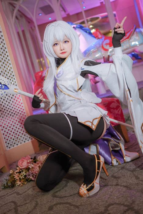 Fgo Merlin Prototype Cosplay By Arty Huang Comes With Magical Oshiri Sankaku Complex