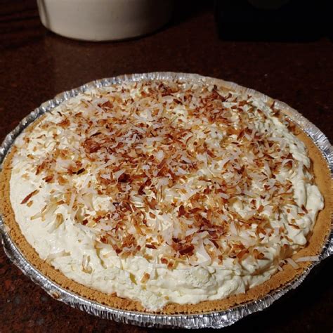 This Quick And Easy No Bake Coconut Cream Pie Is So Light Fluffy And