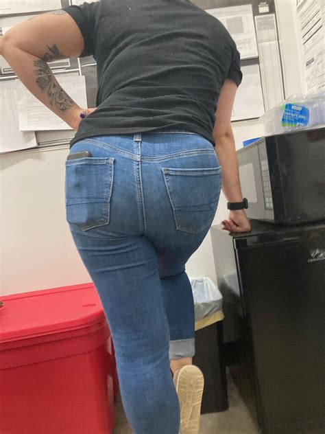 Brunette Dollar Store Worker Tight Booty Jeans Tight Jeans Forum