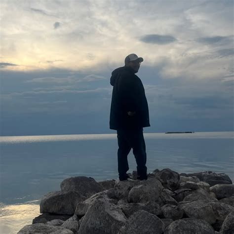 Anthony Vel Squez Anthonyrogger Threads Say More