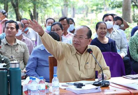 ឯកឧត្តម ម៉ៅ ធនិន ដោះ ស្រាយសំណុំរឿងបាន១៦ ករណីនៅស្រុកជុំគិរី ក្រសួងព័ត៌មាន