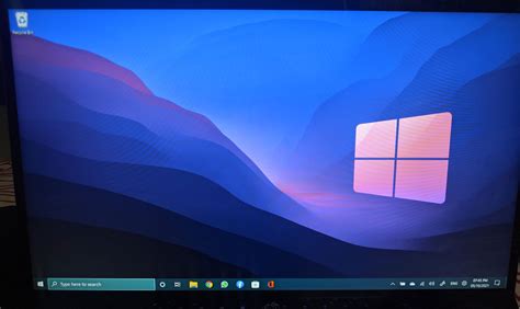 windows 11 bug reverts users to the windows 10 taskbar