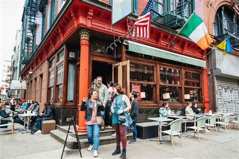 Sex And The City Hotspots Bus Tour Alike