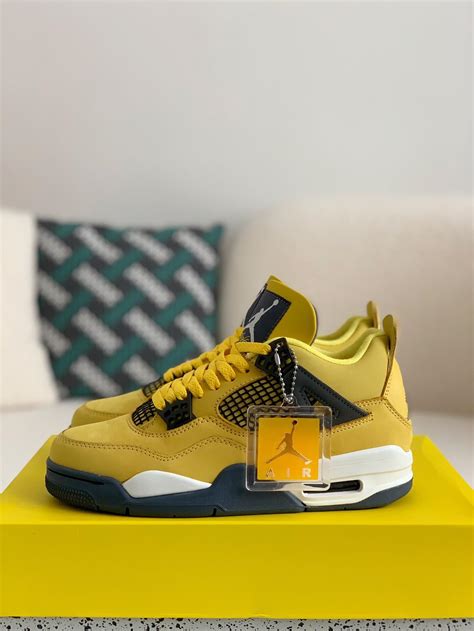 Air Jordan 4 Retro Custom Yellow Hollo