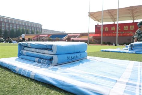 军训纪实day2 Wow~ “瑞士卷”→“豆腐块” 欢迎访问河北衡水桃城中学网站