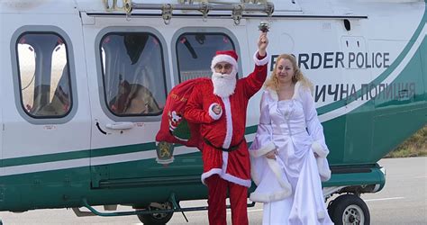 Снежанка и Дядо Коледа кацнаха с хеликоптер на Гранична полиция