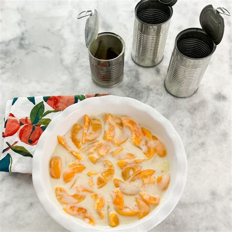 3 Ingredient Peaches And Cream Cobbler The Southerly Magnolia