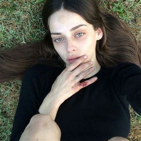 Pretty People Beautiful People Gorgeous The Perfect Girl Grunge Girl Pale Skin Face Hair