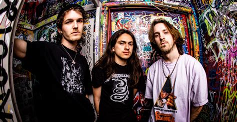 Return To Dust Raging Grunge Rock From L A Highwire Daze