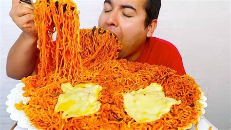Cheesy Seafood Noodles • Mukbang Youtube