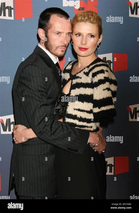 Photo By Npxstar Maxipx12305scott Weiland And Wife At The Vh1 Big