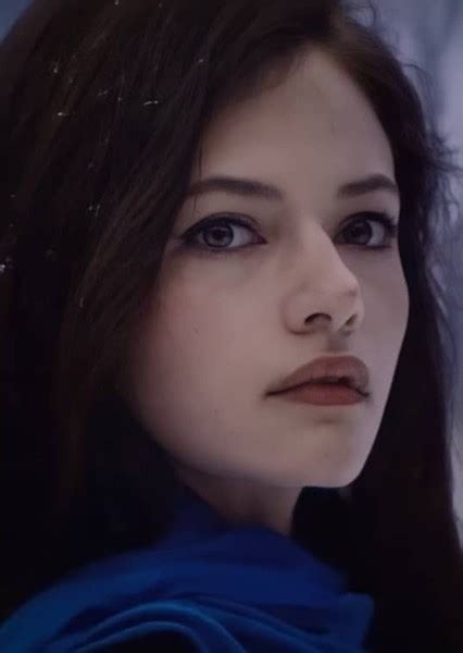 Fan Casting Mackenzie Foy As Bella Swn In Twilight 2023 2027 On Mycast