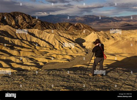 Photographer Tourist Zabriskie Viewpoint Zabriskie Point Death