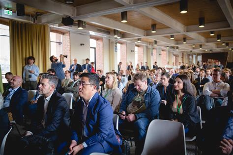 Thank You Skydeck Europe Switch Street Witcher