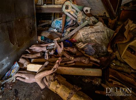 This Abandoned Building Was Left To Rot What One Brave Explorer Found