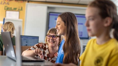 Raspberry Pi Foundation On Linkedin Helloworldnewsletter Csed Stemed Computing Education