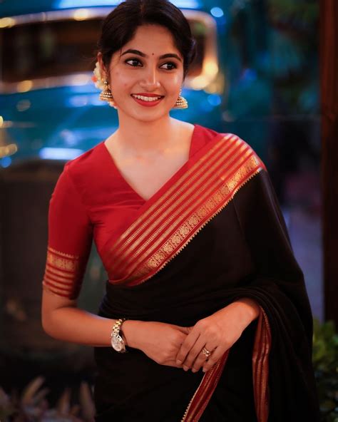 Kushee Ravi చీర‌క‌ట్టులో ఆక‌ట్టుకుంటున్న కుషీ రవి Namasthe Telangana