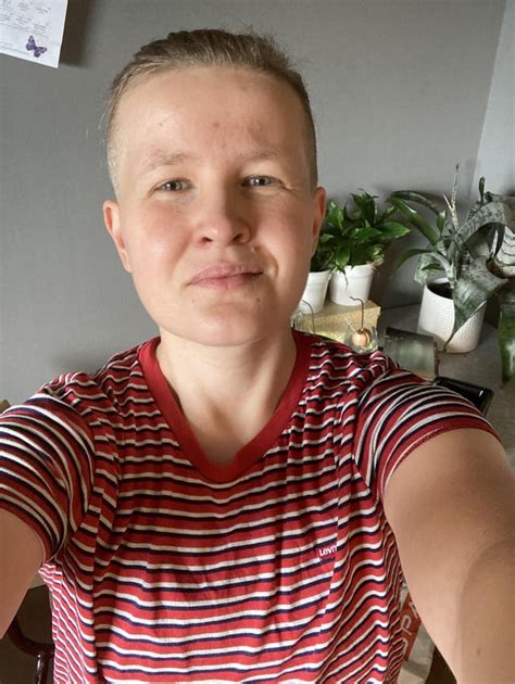 New Here 30 Years Pre Everything Will Be Out Showing Off This Taped