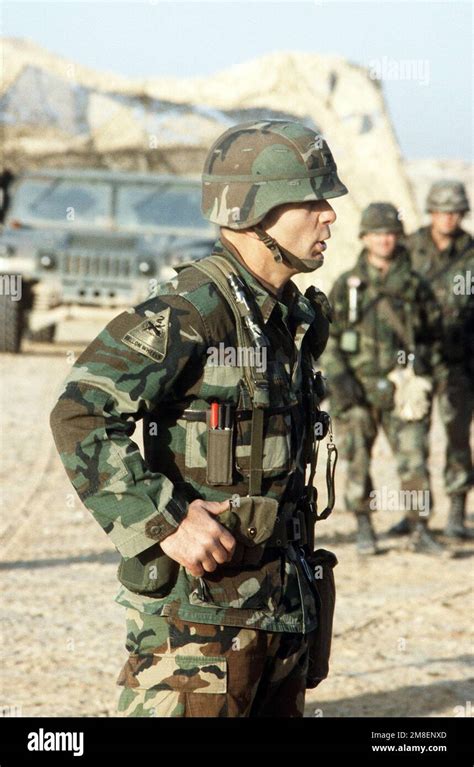 Col Daniel R Zanini Of The 3rd Brigade 2nd Armored Division Briefs His Soldiers On The Plan