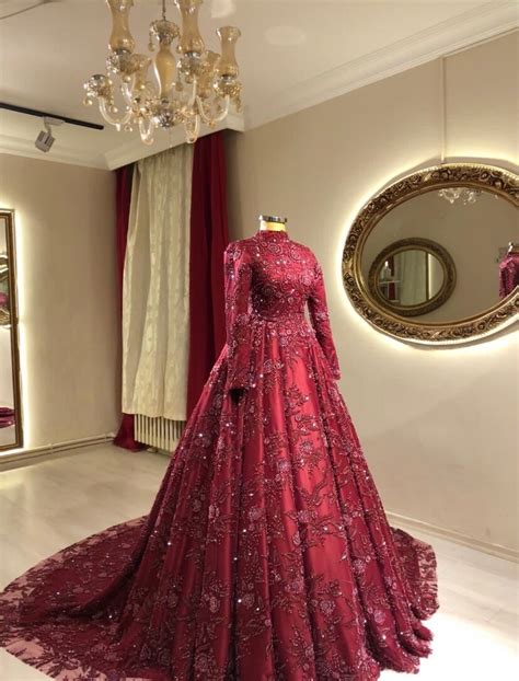Red Gowns Italian Wedding Theme
