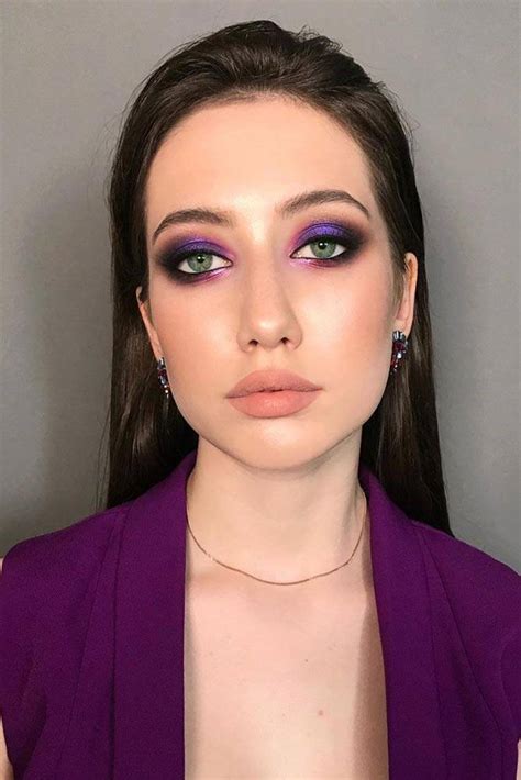 Mila Kunis Purple Smokey Eye