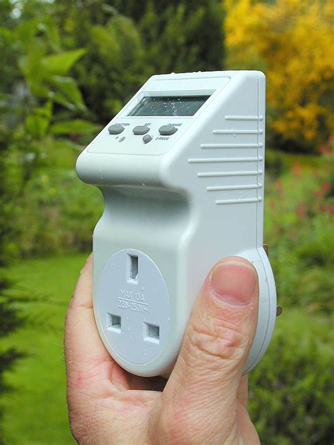 Checking Power Consumption Of Appliances With An Energy Monitoring Adapter Dengarden