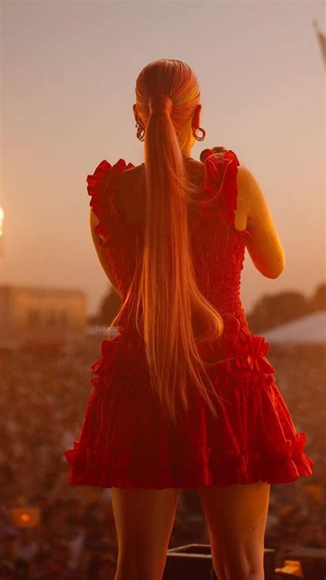 Victoria Adl Kullan C N N Anne Marie Panosundaki Pin