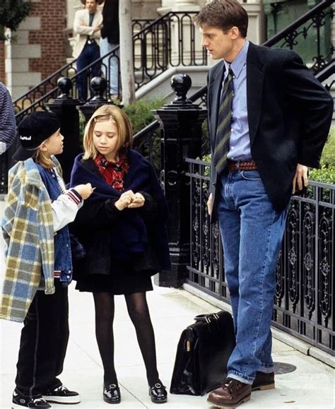 Pin By Cheryl Wasilow On Mary Kate And Ashley Olsen Twins Olsen Twins Style Mary Kate Ashley