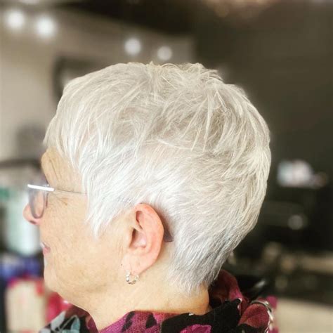 50 Best Pixie Cuts For Older Ladies With Glasses