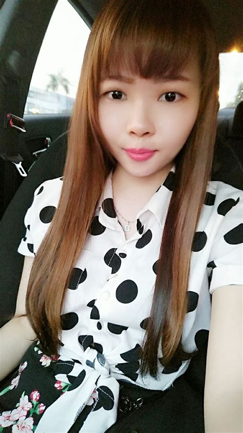 The Most Beautiful Girl In The World Blogging Photo 39020546 Fanpop