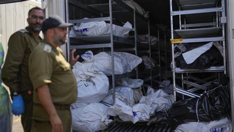 Израелски съдебни медици описват следи от изтезания по телата на жертви на атаката на Хамас