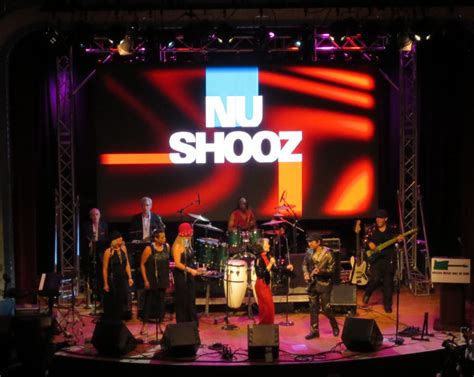 Comparison Between LED Screens And LCD Displays