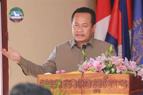 សម្តេចតេជោ ហ៊ុន សែន បានចេញបញ្ជាដាច់ណាត់ មិនឱ្យអាជ្ញាធរខេត្ត សមត្ថកិច្ចពាក់ព័ន្ធនៅខេត្តកែប