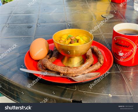 2 Imágenes De Kodo Ko Roti Imágenes Fotos Y Vectores De Stock Shutterstock