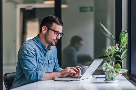 ¿qué Es Y Cómo Usar V Model En Vue