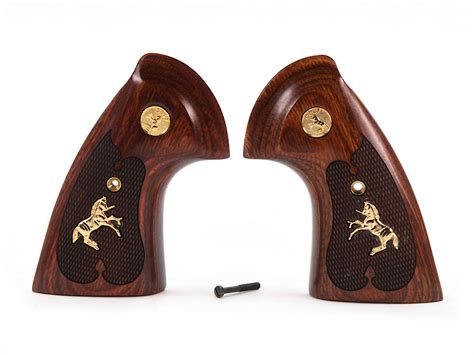 Colt Python Target Checkered Spade Grips With Gold Medallions