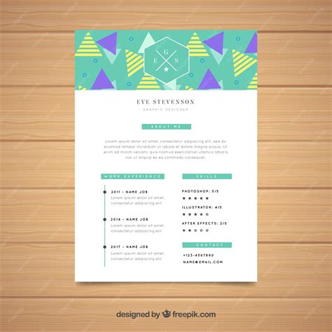 삼각형 커리큘럼 템플릿 무료 벡터