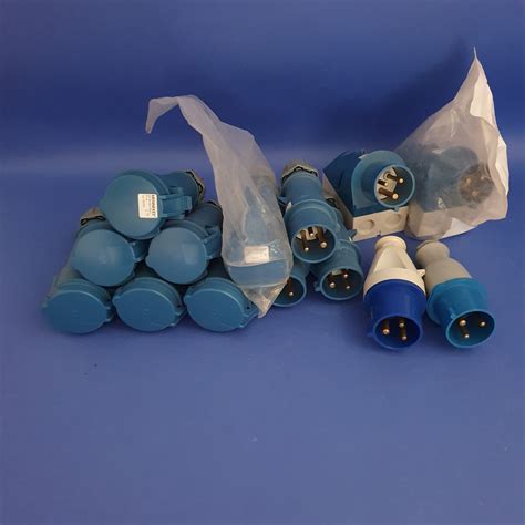 29 X 32a 16a Commando Plugs And Sockets Job Lot Aircomms