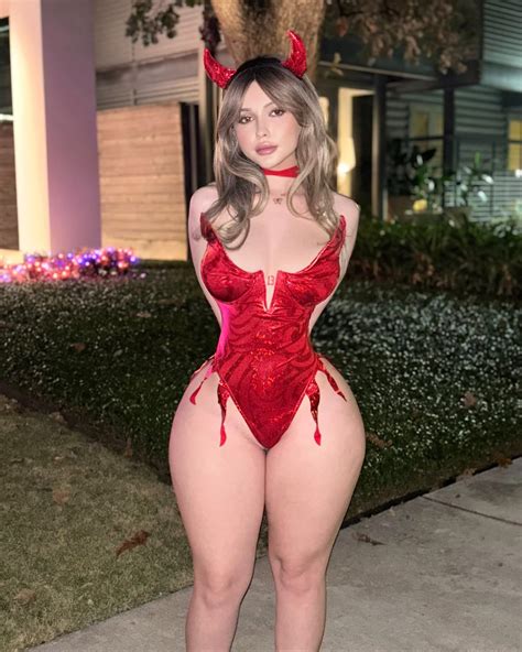 Tayler Hills Loathe Workouts Instagram